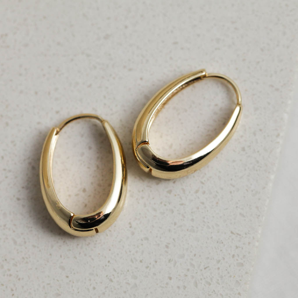 U-SHAPE HOOP LARGE EARRINGS – NAP Living